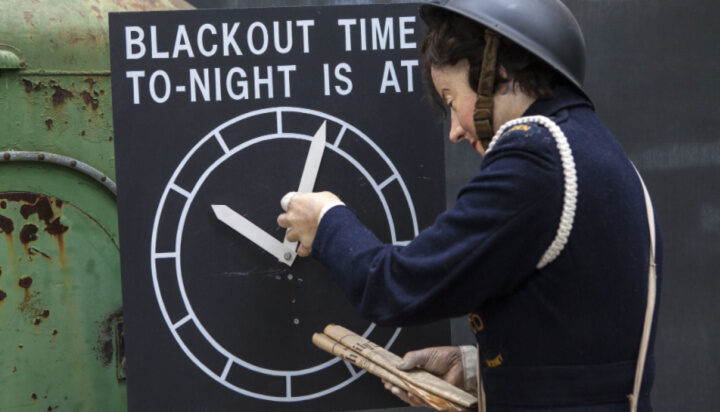 Blackout Britain. Prepare for winter and the cost of living. - The 1940 ...