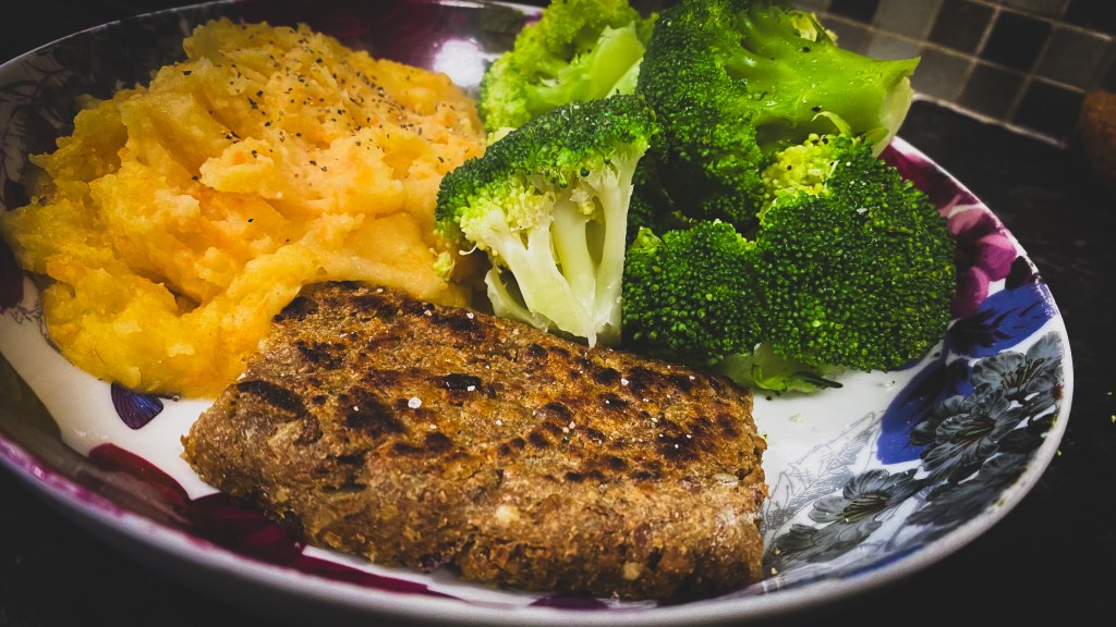 Mince Slices (The Kitchen Front) - Recipe No. 219 - The 1940's Experiment